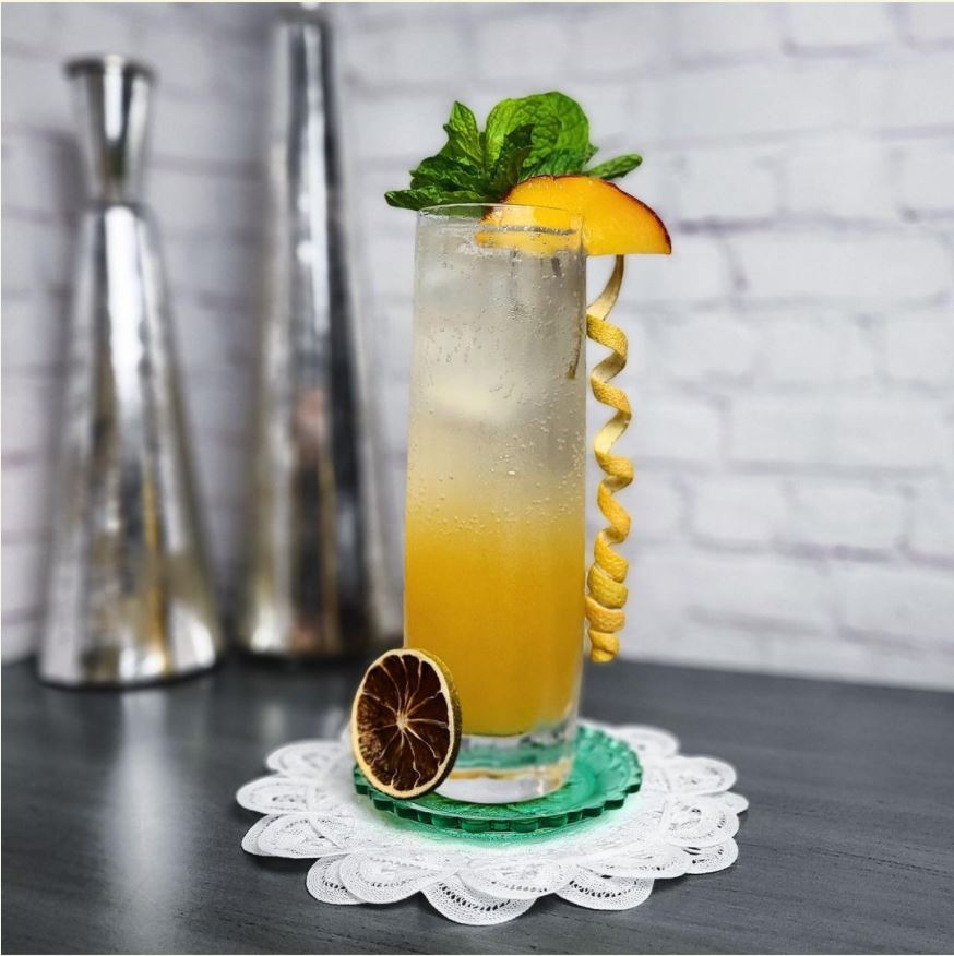 Yuzu Peach Fizz Cocktail Recipe